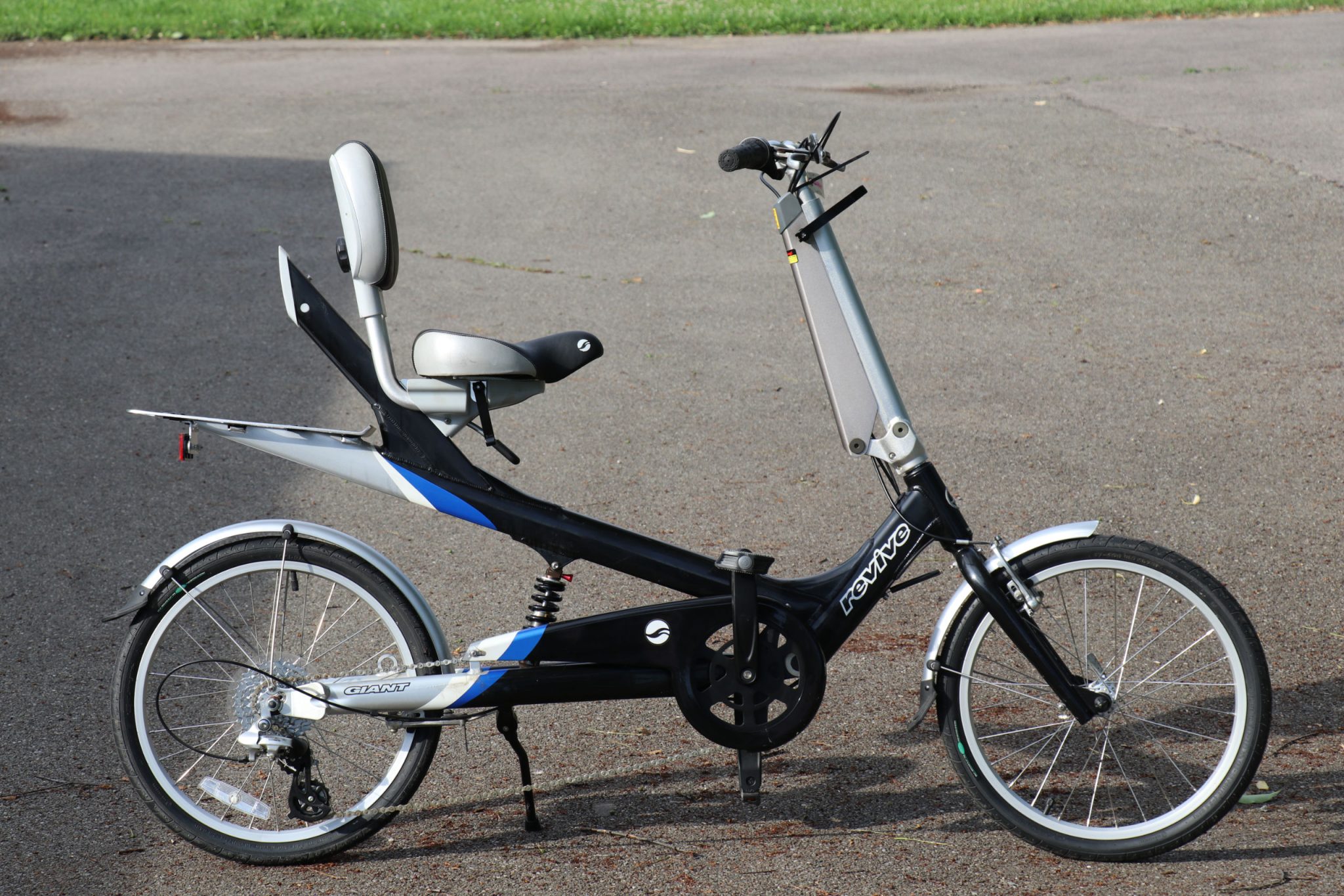 Used Giant Revive Black - Bicycle Man